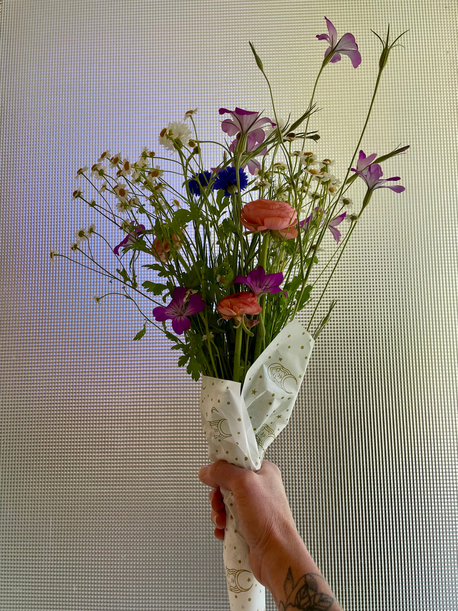 Fresh Flower Bouquet~the perfect add on – Chocolatá Chocolate